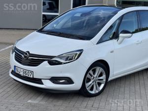 White Opel Zafira 2019 in Jurmala, with an engine capacity of 1.60 L and mileage of 0 thousand km for 10450 €, photo 10 on AUTOMOTO.COM.LV