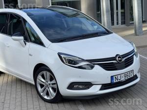 White Opel Zafira 2019 in Jurmala, with an engine capacity of 1.60 L and mileage of 0 thousand km for 10450 €, photo 12 on AUTOMOTO.COM.LV