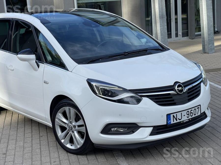 White Opel Zafira 2019 in Jurmala, with an engine capacity of 1.60 L and mileage of 0 thousand km for 10450 €, photo 12 on AUTOMOTO.COM.LV