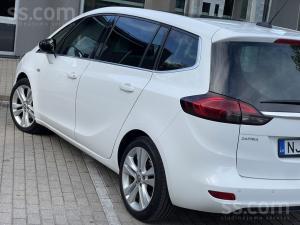 White Opel Zafira 2019 in Jurmala, with an engine capacity of 1.60 L and mileage of 0 thousand km for 10450 €, photo 13 on AUTOMOTO.COM.LV