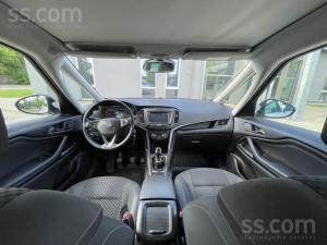 White Opel Zafira 2019 in Jurmala, with an engine capacity of 1.60 L and mileage of 0 thousand km for 10450 €, photo 25 on AUTOMOTO.COM.LV