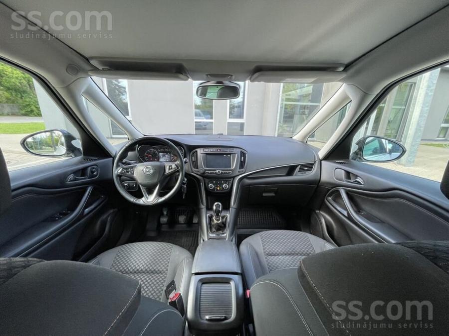White Opel Zafira 2019 in Jurmala, with an engine capacity of 1.60 L and mileage of 0 thousand km for 10450 €, photo 25 on AUTOMOTO.COM.LV