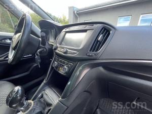 White Opel Zafira 2019 in Jurmala, with an engine capacity of 1.60 L and mileage of 0 thousand km for 10450 €, photo 28 on AUTOMOTO.COM.LV