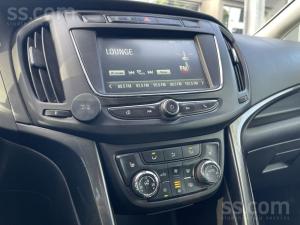 White Opel Zafira 2019 in Jurmala, with an engine capacity of 1.60 L and mileage of 0 thousand km for 10450 €, photo 32 on AUTOMOTO.COM.LV