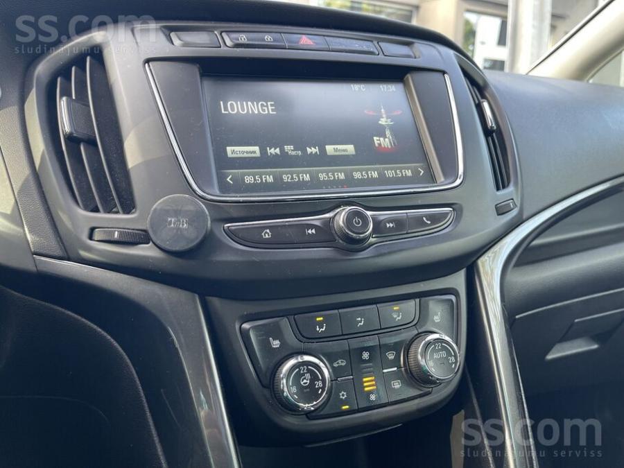 White Opel Zafira 2019 in Jurmala, with an engine capacity of 1.60 L and mileage of 0 thousand km for 10450 €, photo 32 on AUTOMOTO.COM.LV