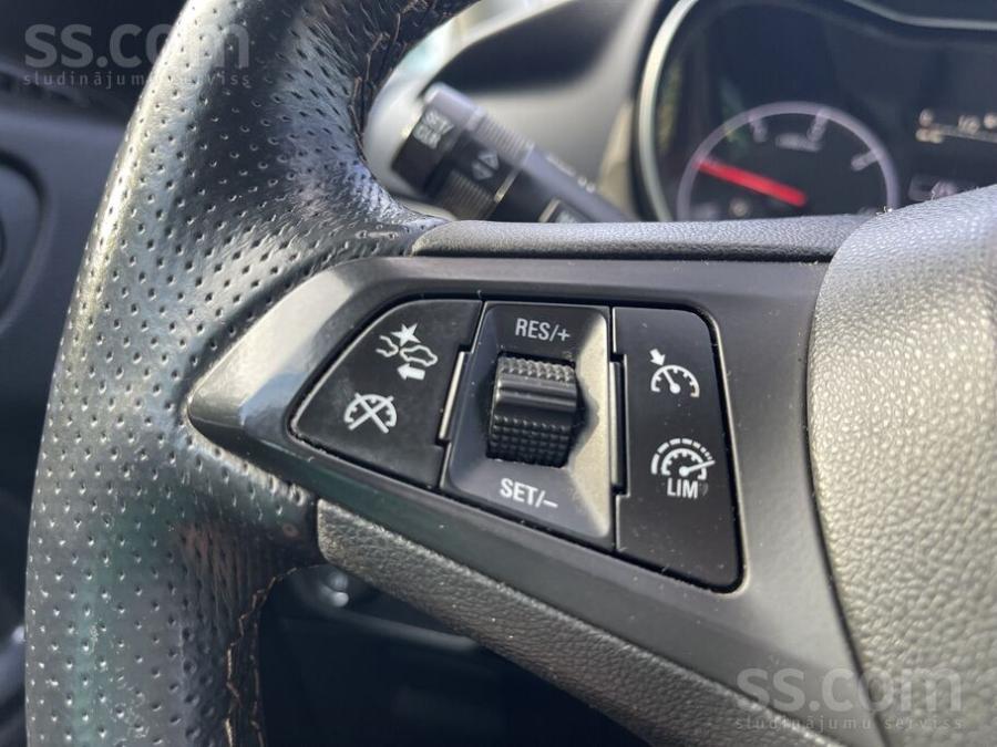 White Opel Zafira 2019 in Jurmala, with an engine capacity of 1.60 L and mileage of 0 thousand km for 10450 €, photo 33 on AUTOMOTO.COM.LV