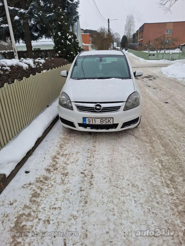 White Opel Zafira 2012 in Tallinn, with an engine capacity of 1.70 L and mileage of 0 thousand km for 2500 €, photo 1 on AUTOMOTO.COM.LV