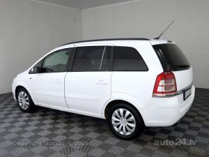 White Opel Zafira 2012 in Tallinn, with an engine capacity of 1.70 L and mileage of 259 thousand km for 1899 €, photo 5 on AUTOMOTO.COM.LV