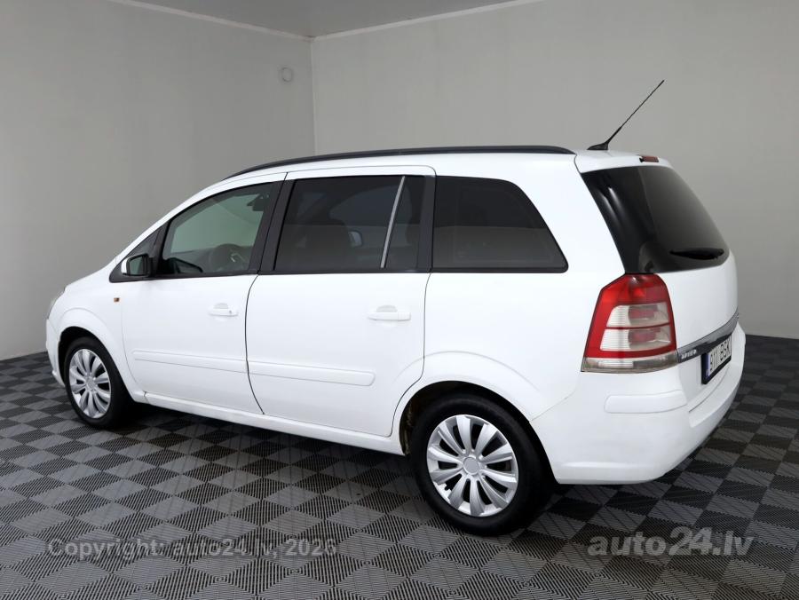 White Opel Zafira 2012 in Tallinn, with an engine capacity of 1.70 L and mileage of 259 thousand km for 1899 €, photo 5 on AUTOMOTO.COM.LV