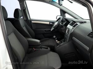 White Opel Zafira 2012 in Tallinn, with an engine capacity of 1.70 L and mileage of 259 thousand km for 1899 €, photo 7 on AUTOMOTO.COM.LV