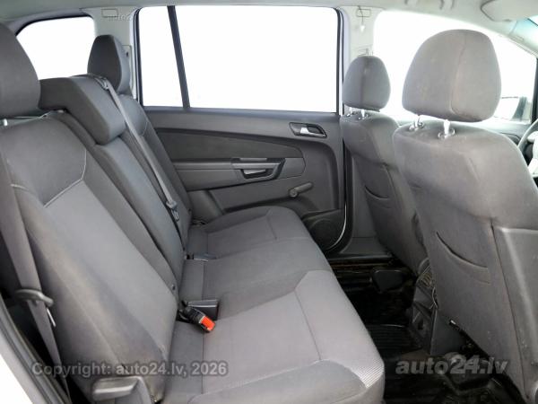 Balts Opel Zafira 2012 Tallina, ar dzinēja tilpumu 1.70 L un nobraukumu 259 tūkst. km par 1899 €, foto 8 vietnē AUTOMOTO.COM.LV