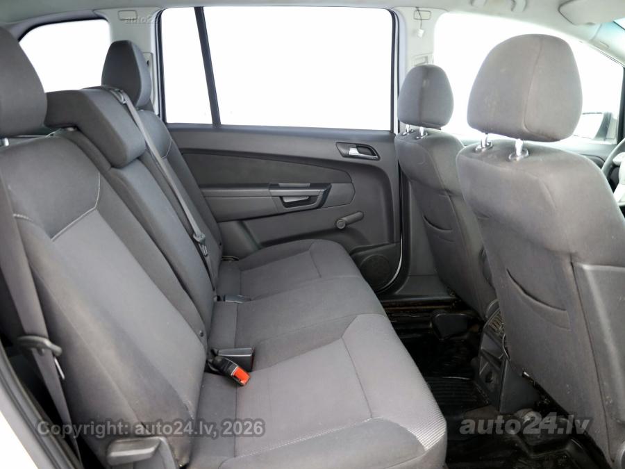 White Opel Zafira 2012 in Tallinn, with an engine capacity of 1.70 L and mileage of 259 thousand km for 1899 €, photo 8 on AUTOMOTO.COM.LV