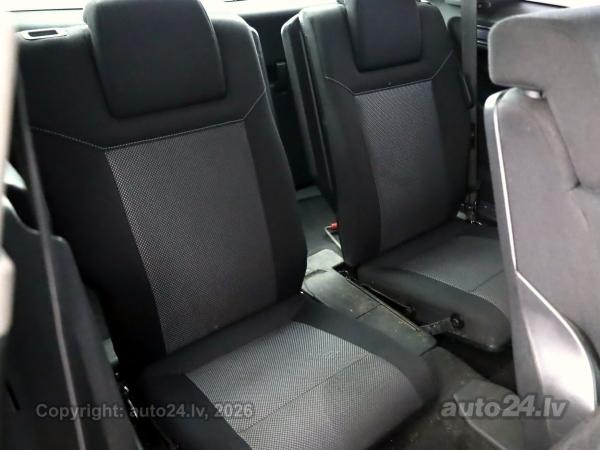 Balts Opel Zafira 2012 Tallina, ar dzinēja tilpumu 1.70 L un nobraukumu 259 tūkst. km par 1899 €, foto 9 vietnē AUTOMOTO.COM.LV