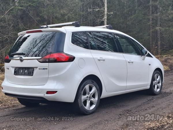 Balts Opel Zafira 2014 Tallina, ar dzinēja tilpumu 0.00 L un nobraukumu 181 tūkst. km par 3999 €, foto 4 vietnē AUTOMOTO.COM.LV