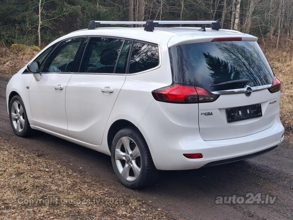 Balts Opel Zafira 2014 Tallina, ar dzinēja tilpumu 0.00 L un nobraukumu 181 tūkst. km par 3999 €, foto 6 vietnē AUTOMOTO.COM.LV