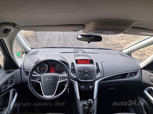 Balts Opel Zafira 2014 Tallina, ar dzinēja tilpumu 0.00 L un nobraukumu 181 tūkst. km par 3999 €, foto 7 vietnē AUTOMOTO.COM.LV