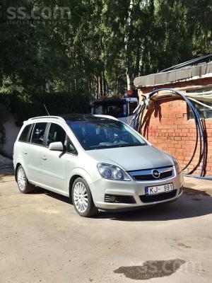 Yellow Opel Zafira 2006 in Jurmala, with an engine capacity of 2.20 L and mileage of 389 thousand km for 1700 €, photo  on AUTOMOTO.COM.LV
