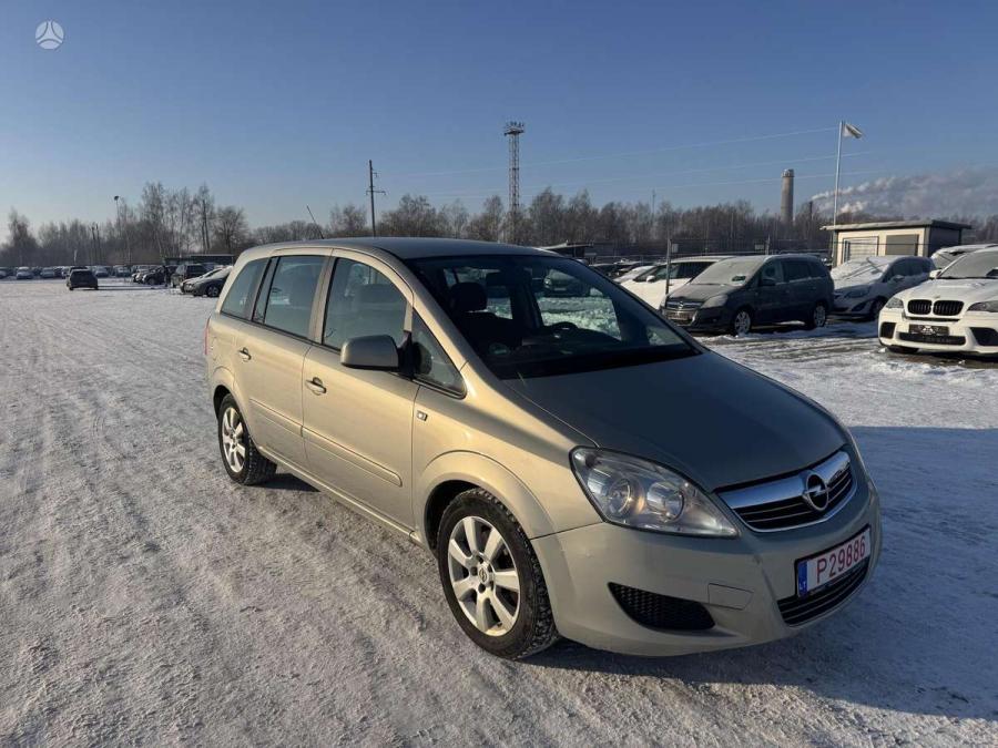 Yellow Opel Zafira 2009 in Marijampole, with an engine capacity of 1.91 L and mileage of 263 thousand km for 3100 €, photo 3 on AUTOMOTO.COM.LV