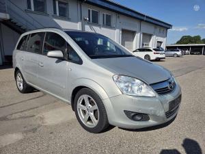 Yellow Opel Zafira 2009 in Marijampole, with an engine capacity of 1.60 L and mileage of 226 thousand km for 1899 €, photo 4 on AUTOMOTO.COM.LV