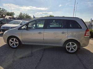 Yellow Opel Zafira 2009 in Marijampole, with an engine capacity of 1.60 L and mileage of 226 thousand km for 1899 €, photo 9 on AUTOMOTO.COM.LV