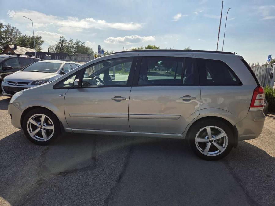 Yellow Opel Zafira 2009 in Marijampole, with an engine capacity of 1.60 L and mileage of 226 thousand km for 1899 €, photo 9 on AUTOMOTO.COM.LV