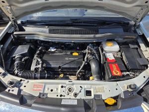 Yellow Opel Zafira 2009 in Marijampole, with an engine capacity of 1.60 L and mileage of 226 thousand km for 1899 €, photo 17 on AUTOMOTO.COM.LV
