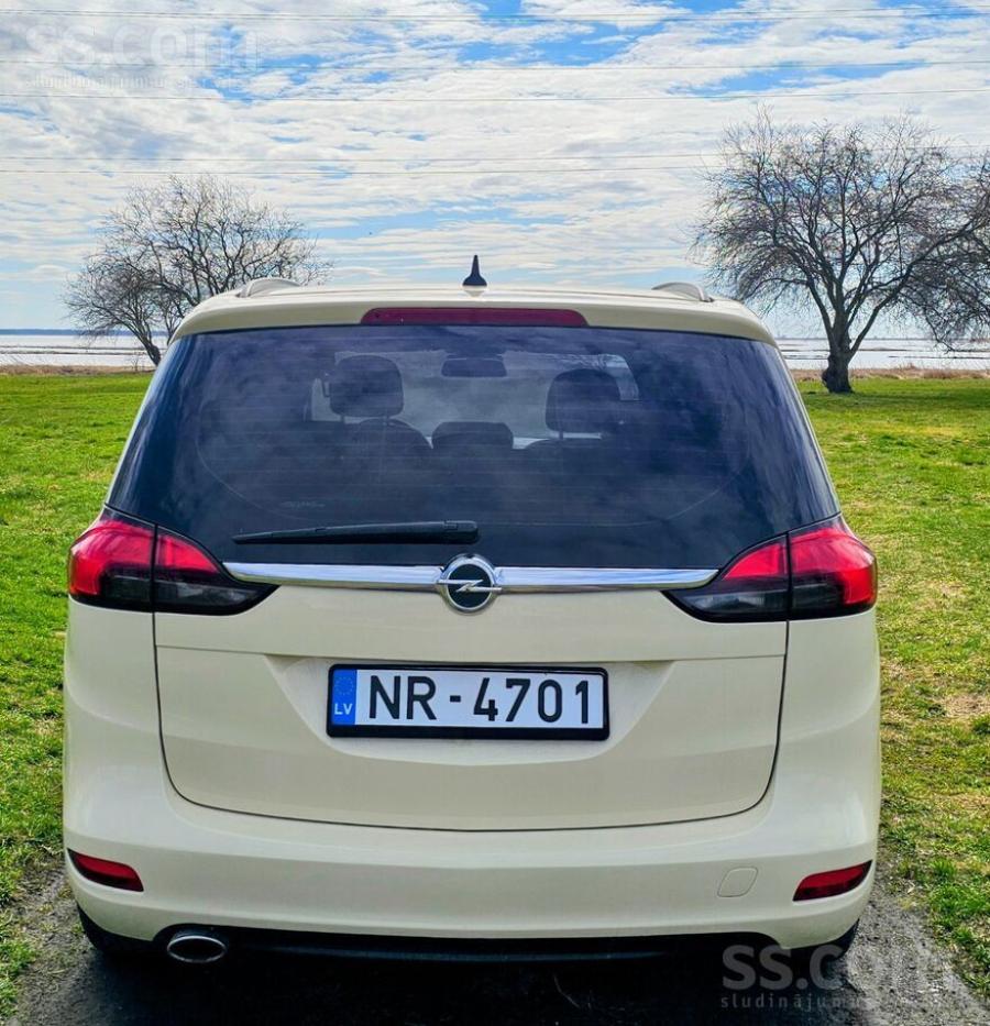 Dzeltens Opel Zafira 2013 Liepāja, ar dzinēja tilpumu 2.00 L un nobraukumu 268 tūkst. km par 3400 €, foto 5 vietnē AUTOMOTO.COM.LV