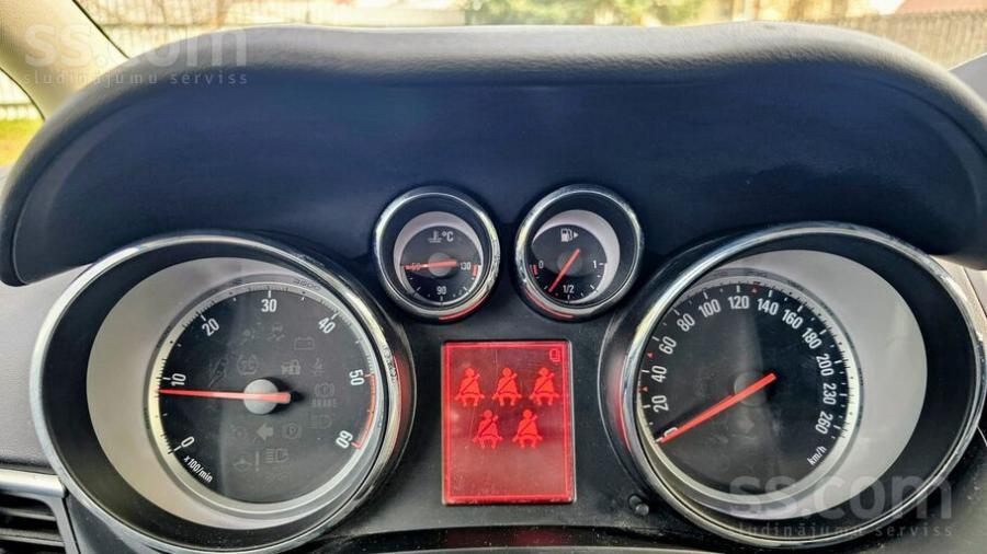 Dzeltens Opel Zafira 2013 Liepāja, ar dzinēja tilpumu 2.00 L un nobraukumu 268 tūkst. km par 3400 €, foto 10 vietnē AUTOMOTO.COM.LV