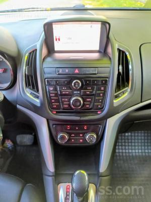 Dzeltens Opel Zafira 2013 Liepāja, ar dzinēja tilpumu 2.00 L un nobraukumu 268 tūkst. km par 3400 €, foto 13 vietnē AUTOMOTO.COM.LV