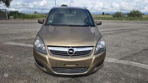 Yellow Opel Zafira 2013 in Marijampole, with an engine capacity of 1.69 L and mileage of 248 thousand km for 2350 €, photo 4 on AUTOMOTO.COM.LV