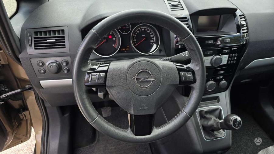 Yellow Opel Zafira 2013 in Marijampole, with an engine capacity of 1.69 L and mileage of 248 thousand km for 2350 €, photo 15 on AUTOMOTO.COM.LV
