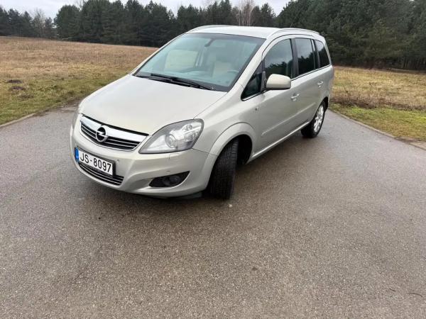 Yellow Opel Zafira 2011 in Riga, with an engine capacity of 1.70 L and mileage of 0 thousand km for 3200 €, photo 2 on AUTOMOTO.COM.LV