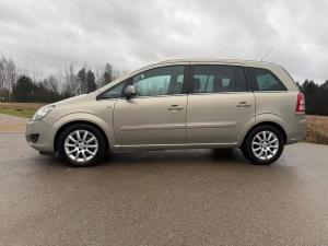 Yellow Opel Zafira 2011 in Riga, with an engine capacity of 1.70 L and mileage of 0 thousand km for 3200 €, photo 4 on AUTOMOTO.COM.LV