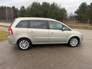 Yellow Opel Zafira 2011 in Riga, with an engine capacity of 1.70 L and mileage of 0 thousand km for 3200 €, photo 5 on AUTOMOTO.COM.LV