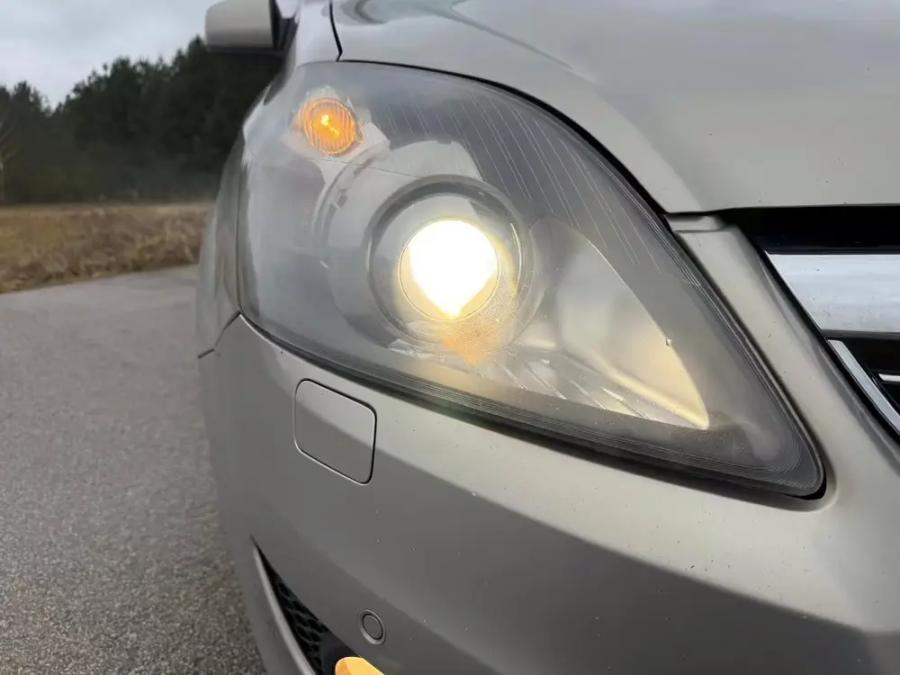 Yellow Opel Zafira 2011 in Riga, with an engine capacity of 1.70 L and mileage of 0 thousand km for 3200 €, photo 16 on AUTOMOTO.COM.LV