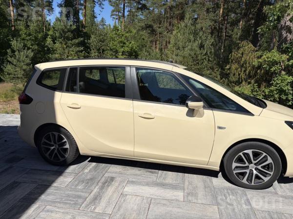 Dzeltens Opel Zafira 2019 Rīga, ar dzinēja tilpumu 2.00 L un nobraukumu 340 tūkst. km par 5990 €, foto 2 vietnē AUTOMOTO.COM.LV