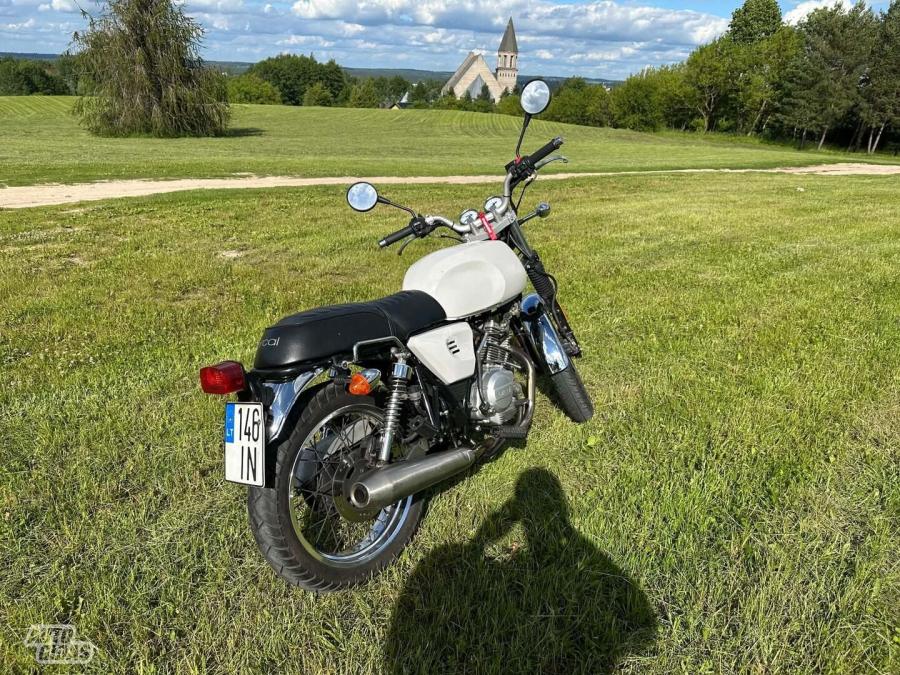 White Orcal Firefox 2016 in Alytus, with an engine capacity of 0.13 L and mileage of 7 thousand km for 1700 €, photo 4 on AUTOMOTO.COM.LV