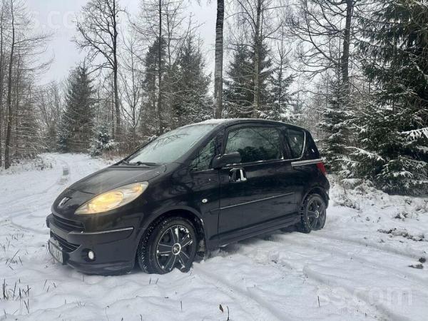Black Peugeot 1007 2007 in Madona, with an engine capacity of 1.50 L and mileage of 134 thousand km for 2600 €, photo 2 on AUTOMOTO.COM.LV