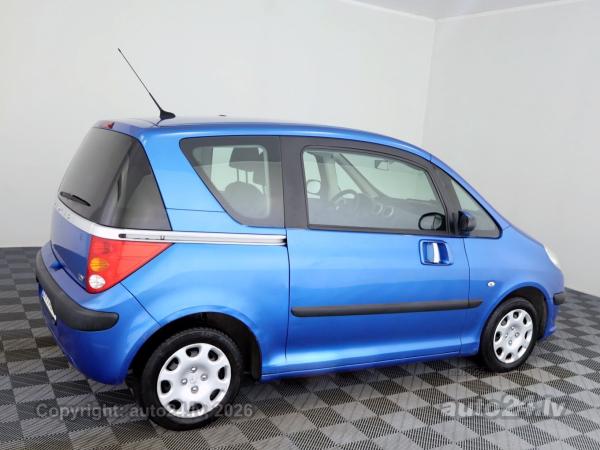 Zils Peugeot 1007 2005 Tallina, ar dzinēja tilpumu 1.40 L un nobraukumu 145 tūkst. km par 1499 €, foto 3 vietnē AUTOMOTO.COM.LV