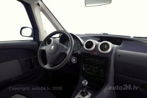 Zils Peugeot 1007 2005 Tallina, ar dzinēja tilpumu 1.40 L un nobraukumu 145 tūkst. km par 1499 €, foto 6 vietnē AUTOMOTO.COM.LV