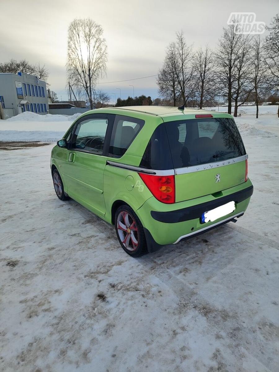 Green Peugeot 1007 2006 in Silute, with an engine capacity of 1.60 L and mileage of 150 thousand km for 1450 €, photo 4 on AUTOMOTO.COM.LV