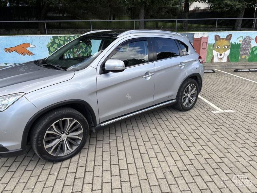 Grey Peugeot 1007 2013 in Jurbarkas, with an engine capacity of 1.60 L and mileage of 203 thousand km for 6500 €, photo 4 on AUTOMOTO.COM.LV