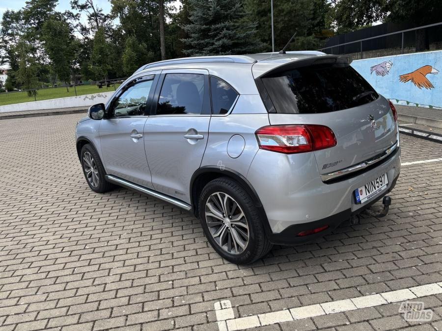 Grey Peugeot 1007 2013 in Jurbarkas, with an engine capacity of 1.60 L and mileage of 203 thousand km for 6500 €, photo 6 on AUTOMOTO.COM.LV