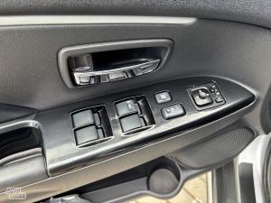 Grey Peugeot 1007 2013 in Jurbarkas, with an engine capacity of 1.60 L and mileage of 203 thousand km for 6500 €, photo 25 on AUTOMOTO.COM.LV