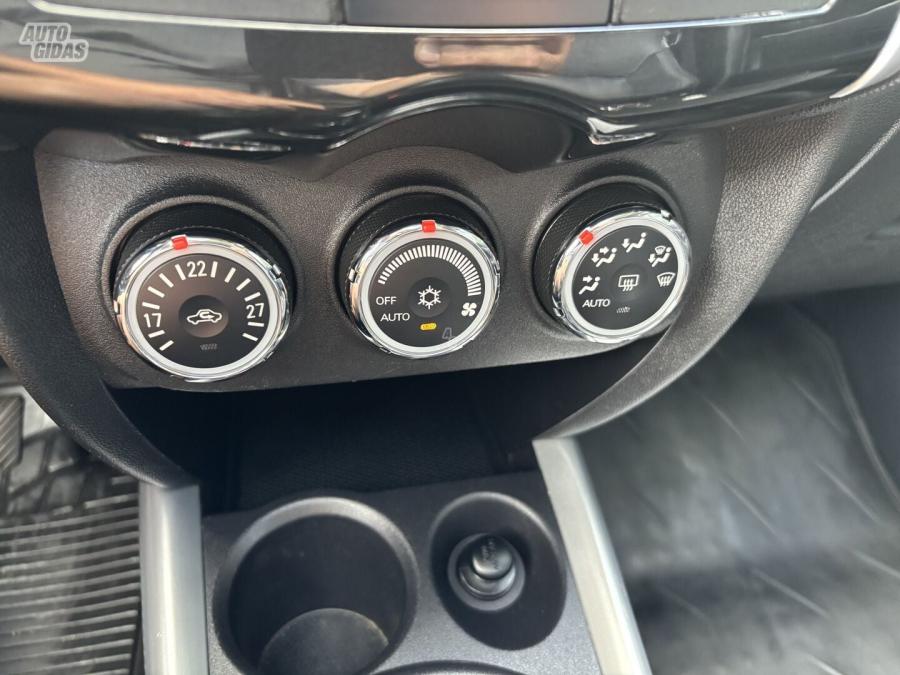 Grey Peugeot 1007 2013 in Jurbarkas, with an engine capacity of 1.60 L and mileage of 203 thousand km for 6500 €, photo 31 on AUTOMOTO.COM.LV