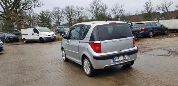 Pelēks Peugeot 1007 2007 Valmiera, ar dzinēja tilpumu 1.60 L un nobraukumu 379 tūkst. km par 1550 €, foto 5 vietnē AUTOMOTO.COM.LV
