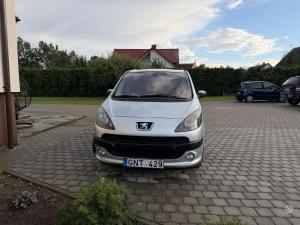 Grey Peugeot 1007 2007 in Vilkaviskis, with an engine capacity of 1.59 L and mileage of 230 thousand km for 1150 €, photo  on AUTOMOTO.COM.LV