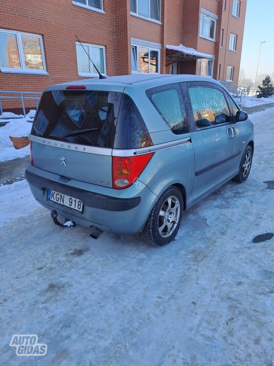 Pelēks Peugeot 1007 2005 Klaipėda, ar dzinēja tilpumu 1.40 L un nobraukumu 380 tūkst. km par 1100 €, foto 3 vietnē AUTOMOTO.COM.LV