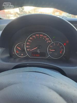 Pelēks Peugeot 1007 2005 Klaipėda, ar dzinēja tilpumu 1.40 L un nobraukumu 380 tūkst. km par 1100 €, foto 11 vietnē AUTOMOTO.COM.LV