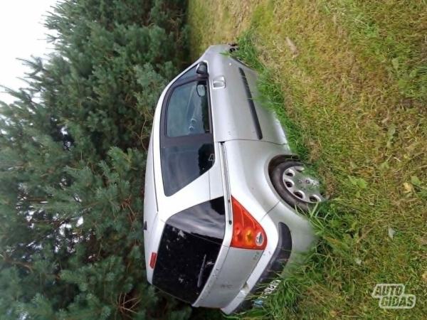 Pelēks Peugeot 1007 2005 Palanga, ar dzinēja tilpumu 1.40 L un nobraukumu 90 tūkst. km par 500 €, foto 3 vietnē AUTOMOTO.COM.LV